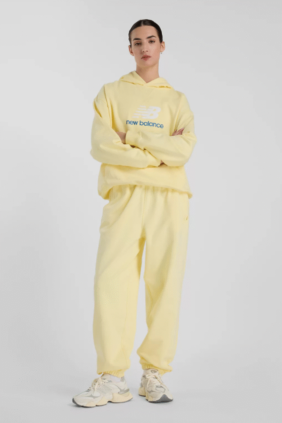 24 Good Hiking Clothes for Women - Chiic Magazine